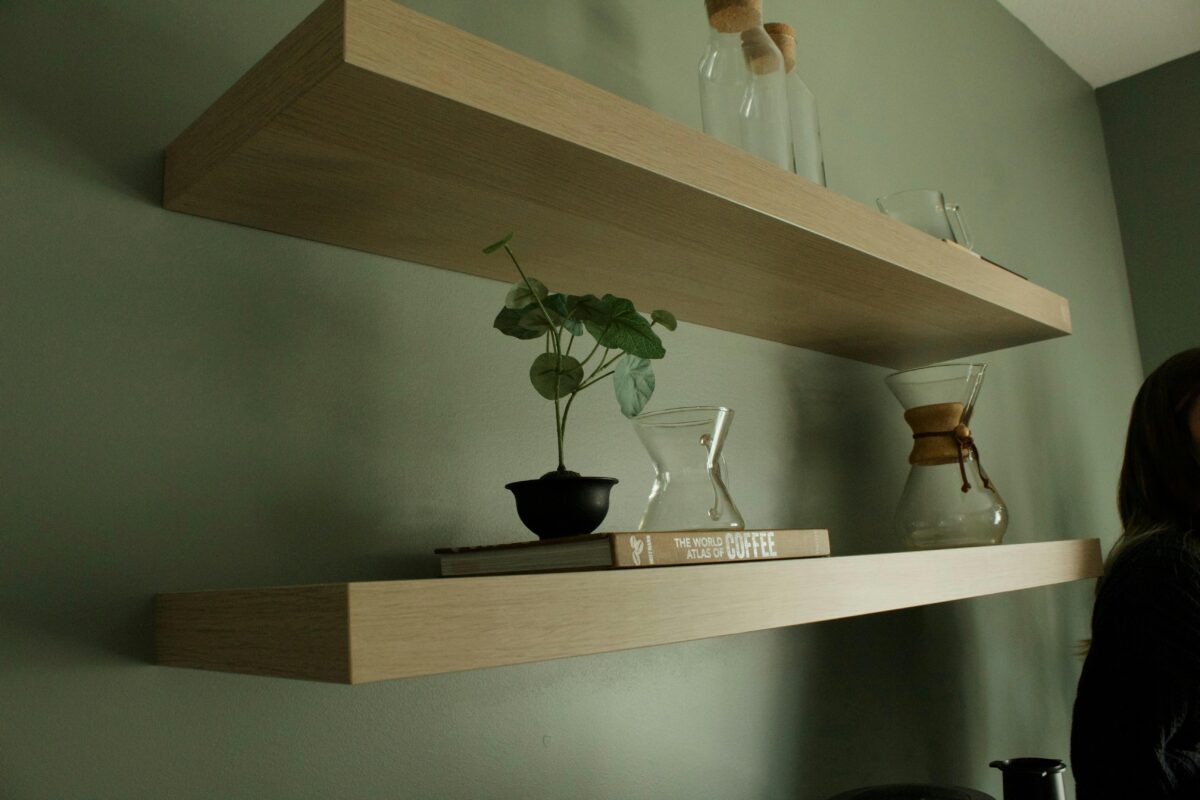 12 Storage and Organization Tips for a Minimalist Home - StorageMart ...
